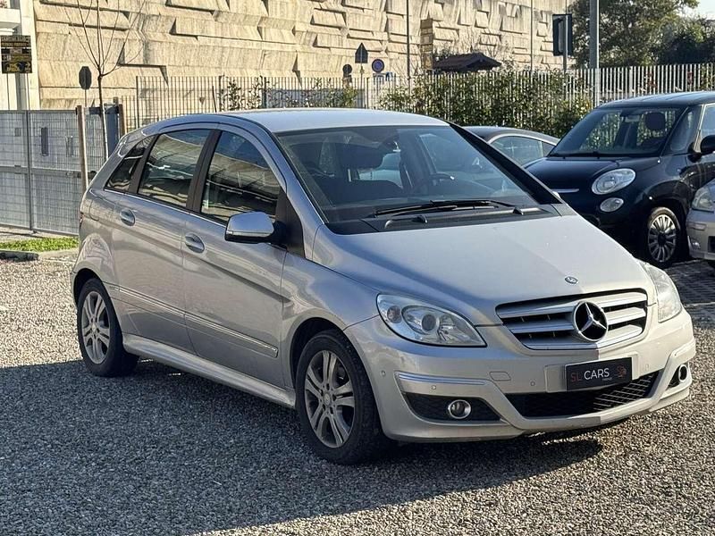 Usata 2010 Mercedes B200 Premium 140 CV Monovolume – 51042 Firenze - FI ...