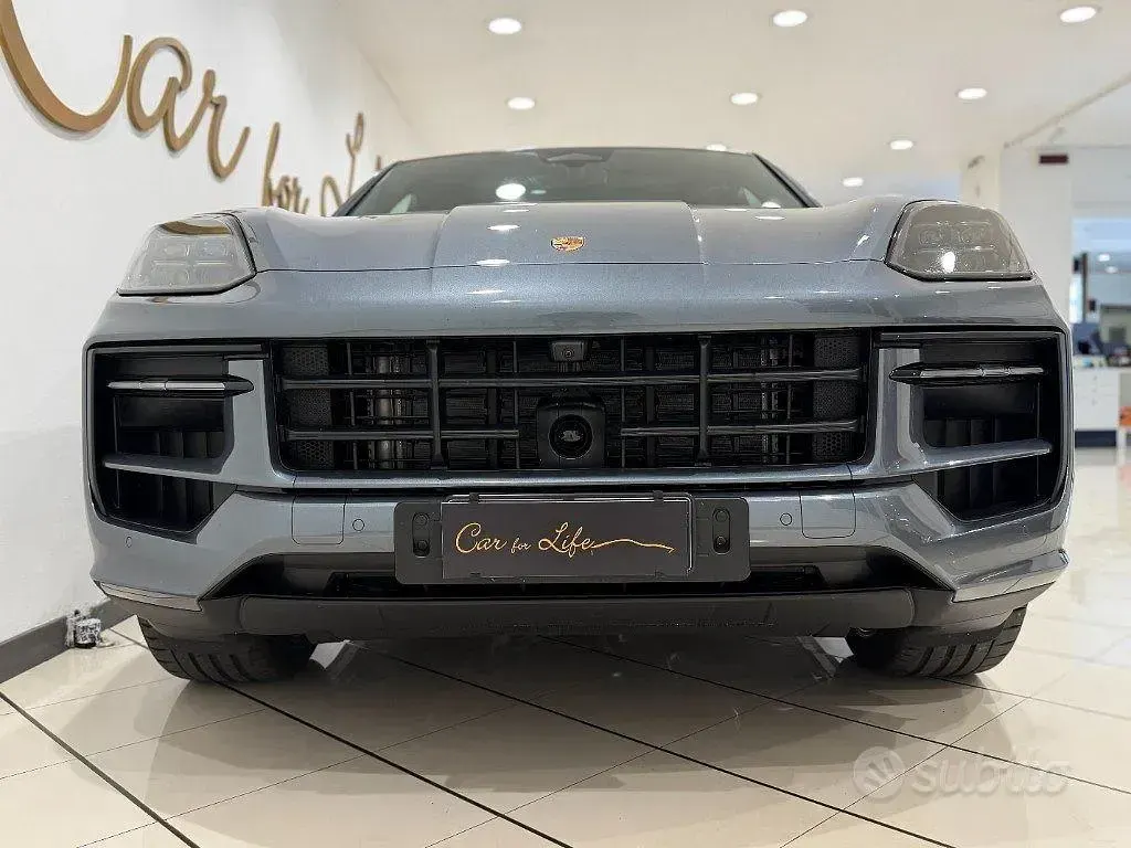 Nuova Porsche Cayenne Black Edition 305 CV (2026) in Padova - 134.900 ...