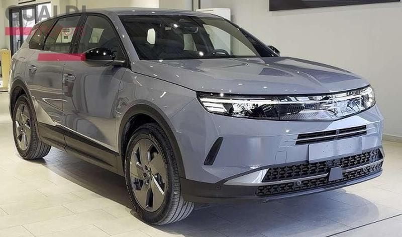 Nuova 2025 Opel Grandland X Edition 145 CV SUV – 41037 Mirandola ...