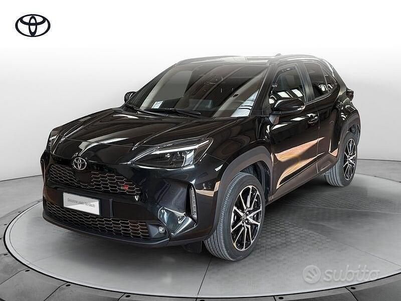 Usata 2023 Toyota Yaris Hybrid Sport Tre volumi – 31044 Roma ...