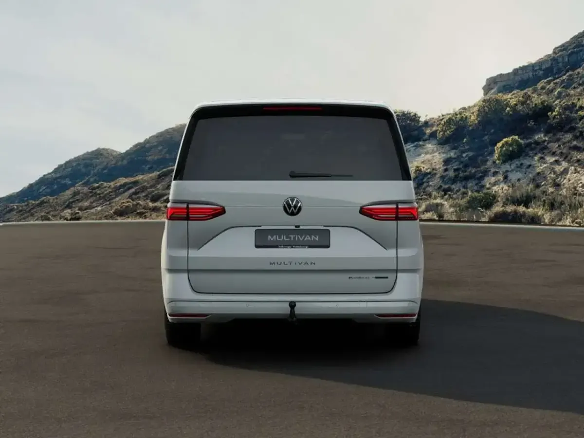 Nuova VW Multivan Life 245 CV (2026) in Vicenza - Vi - 68.700 € | AutoUncle
