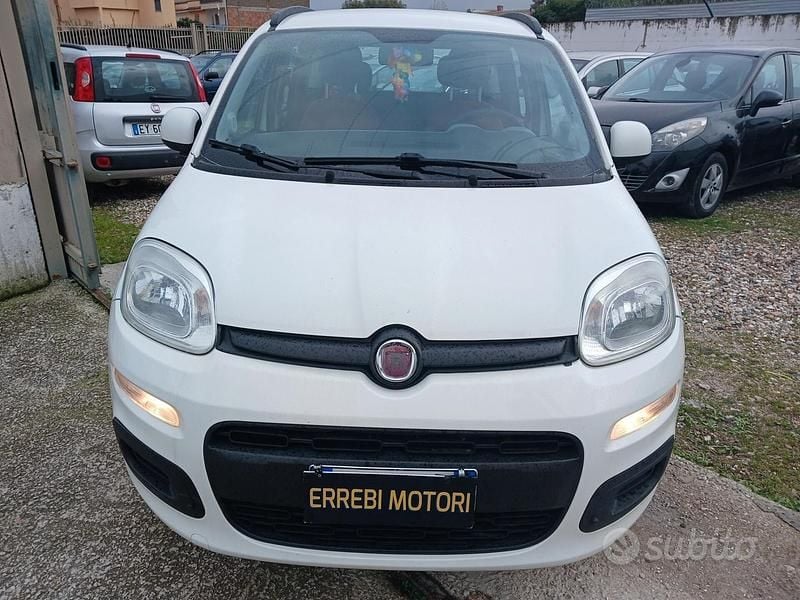 Usata 2014 Fiat Panda Lounge Due volumi – 80026 Casoria (NA ...