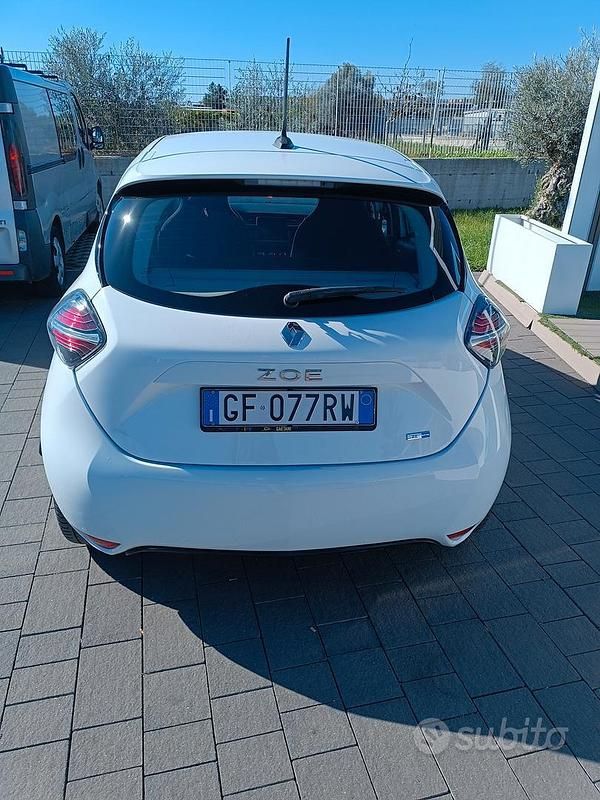 Usata 2021 Renault Zoe 71 CV Due volumi – Campania (Privato) – 9500 ...