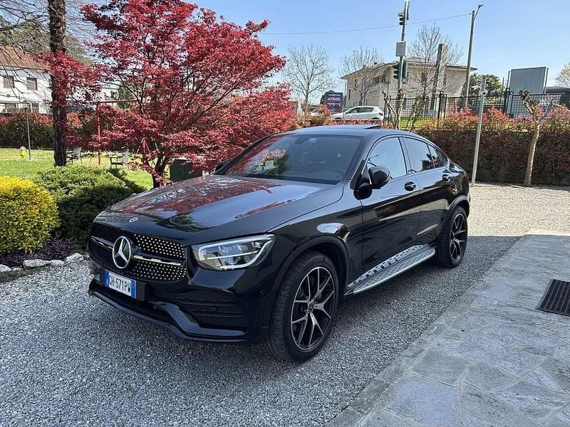 Usata 2022 Mercedes GLC300e Premium Plus 320 CV Coupé – 20833 giussano ...