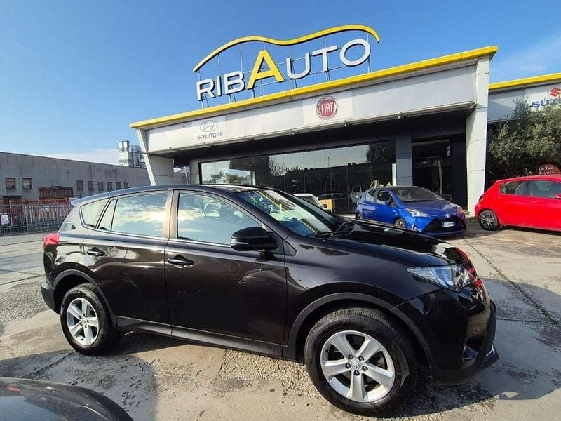 Usata 2014 Toyota RAV4 Active 124 CV SUV – 12038 Savigliano - Cuneo ...