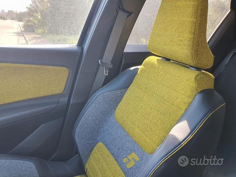 Usata 2025 Renault 5 E-Tech Iconic 150 CV Tre volumi – Sardegna ...