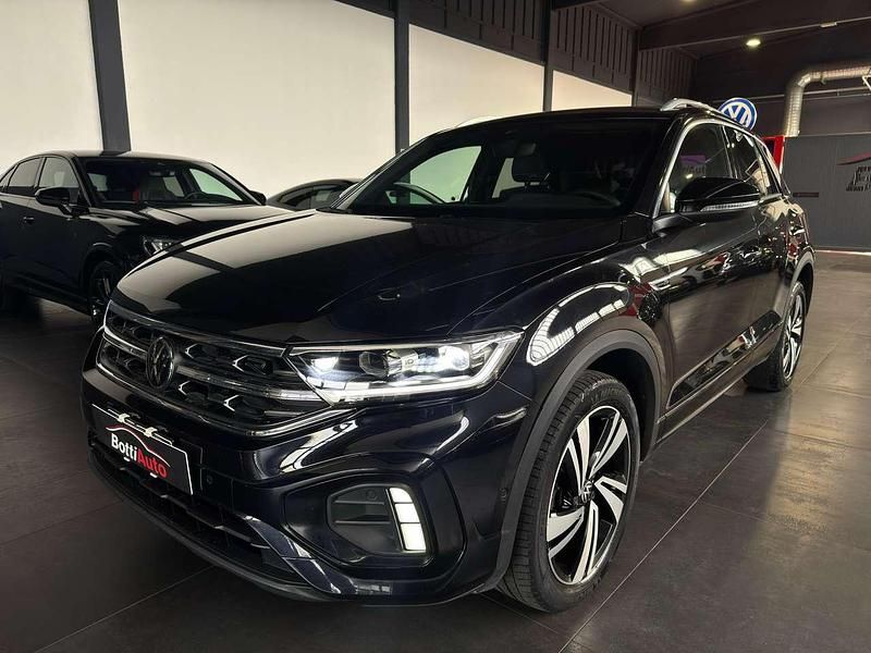 Usata 2022 VW T-Roc R-line 110 CV SUV – 29017 Fiorenzuola d’Arda - Pc ...