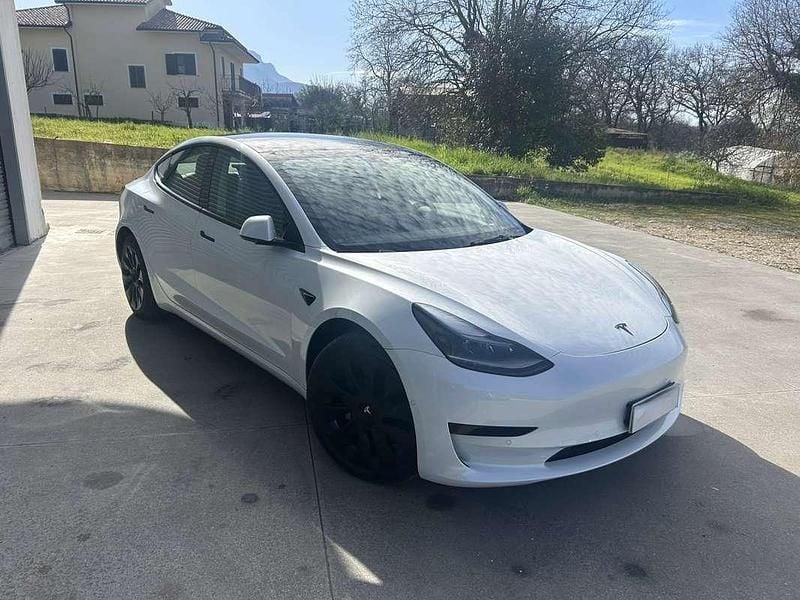 Usata 2022 Tesla Model 3 Standard Range 120 CV Tre volumi – 84020 ...