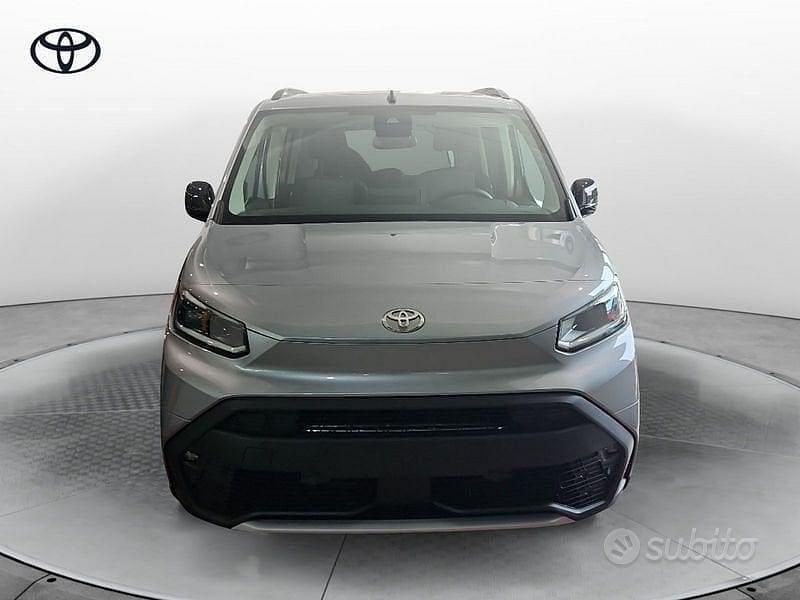 Nuova 2024 Toyota Proace Verso City 131 CV Station wagon – 36040 ...