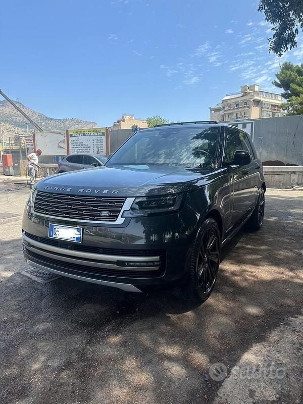Usata 2023 Land Rover Range Rover Autobiography 300 CV SUV – Sicilia ...