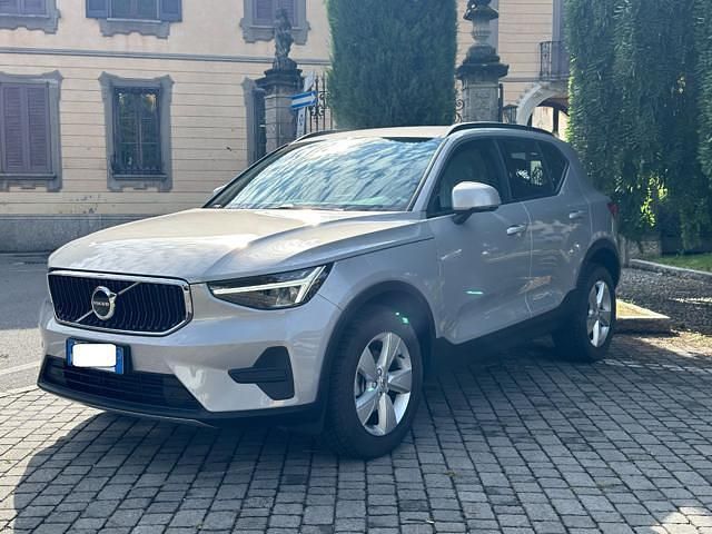 Usata 2024 Volvo XC40 Core 129 CV SUV – Lombardia (Rivenditore) – 28. ...