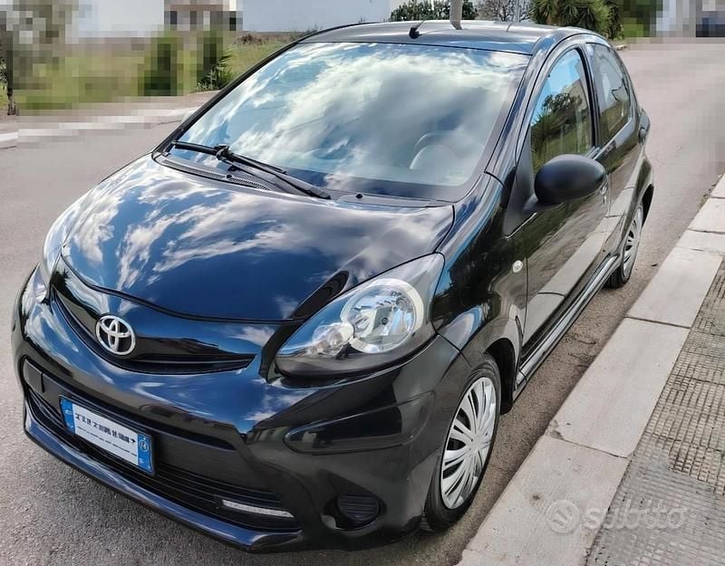Usata 2014 Toyota Aygo 72 CV Due volumi – Puglia (Privato) – 5500 ...