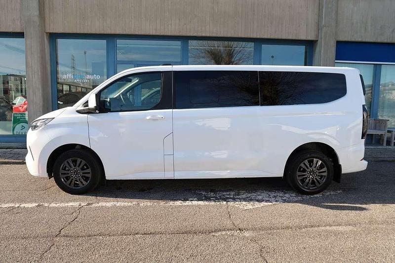 Usata 2024 Ford Tourneo Custom Titanium 136 CV Furgone – Veneto (Rivenditore) – 31.900 € (Non ...