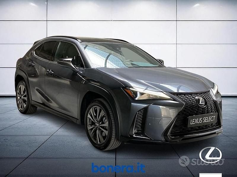 Usata 2023 Lexus UX 250h 184 CV SUV – 25135 Brescia (BS) (Rivenditore ...