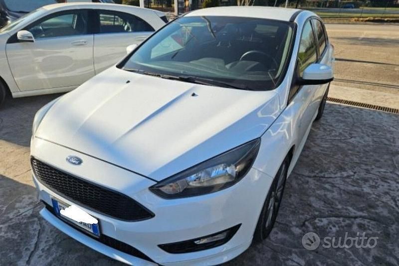 Usata 2017 Ford Focus ST-Line 120 CV Berlina – Veneto (Rivenditore ...