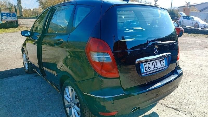 Usata 2009 Mercedes A160 Avantgarde 95 CV Tre volumi – Campania ...