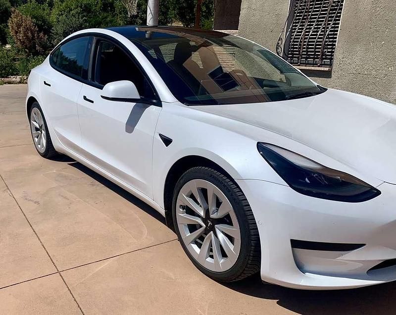 Usata 2022 Tesla Model 3 Standard Range 136 CV Tre volumi – 09039 ...