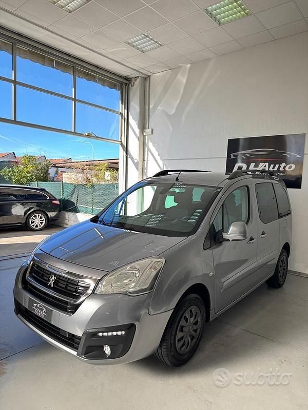 Usata 2016 Peugeot Partner Tepee Outdoor 99 CV Monovolume – 56010 San ...