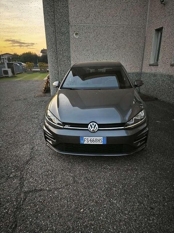 Usata 2018 VW Golf VII R-line 150 CV Tre volumi – 25031 Capriolo ...