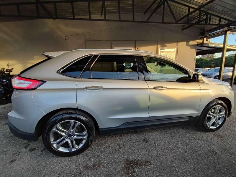 Usata 2017 Ford Edge Titanium 210 CV SUV – 03043 Cassino (FR ...