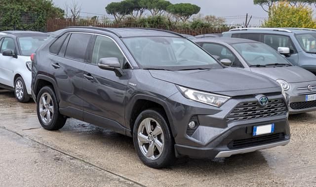 Usata 2021 Toyota RAV4 Hybrid 222 CV SUV – 00137 Roma (Rivenditore ...