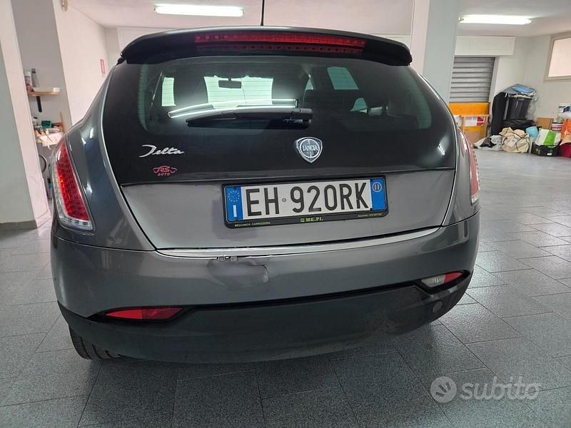 Usata 2011 Lancia Delta Gold 120 CV Due volumi – 09032 Assemini (CA ...