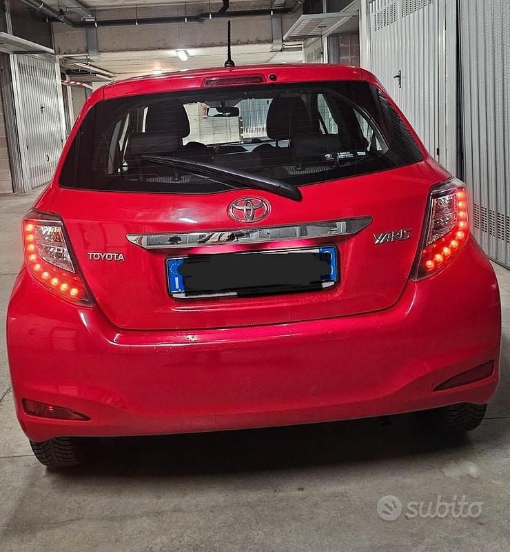 Usata 2014 Toyota Yaris Active Due volumi – (Privato) – 4300 € (Ottimo ...