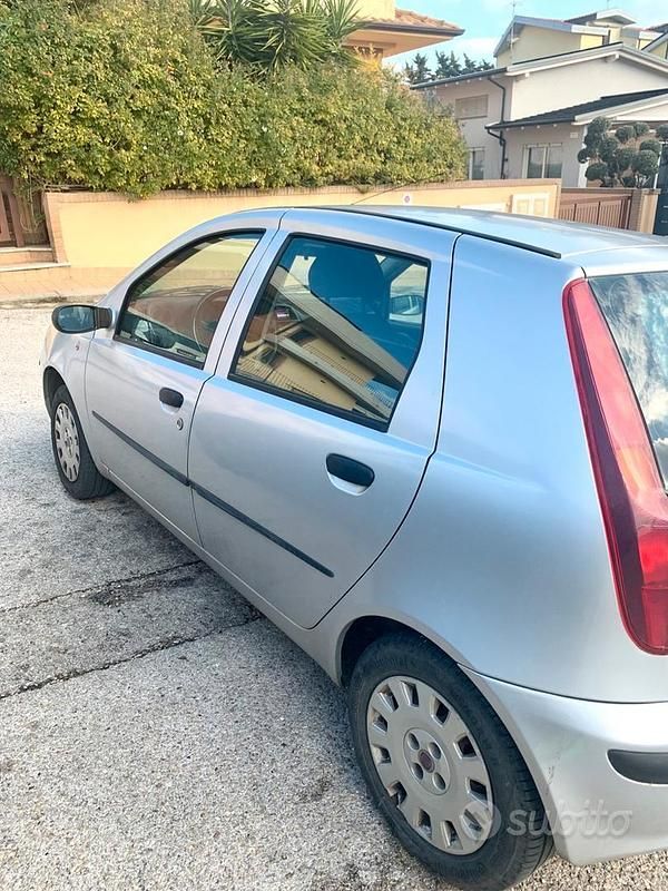 Usata 2009 Fiat Punto Classica Utilitaria – Abruzzo (Privato) – 2800 ...