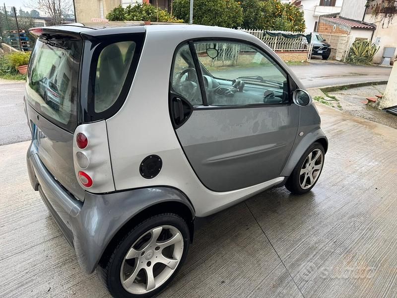 Usata 2001 Smart ForTwo Coupé 61 CV Coupé – Abruzzo (Privato) – 2400 ...