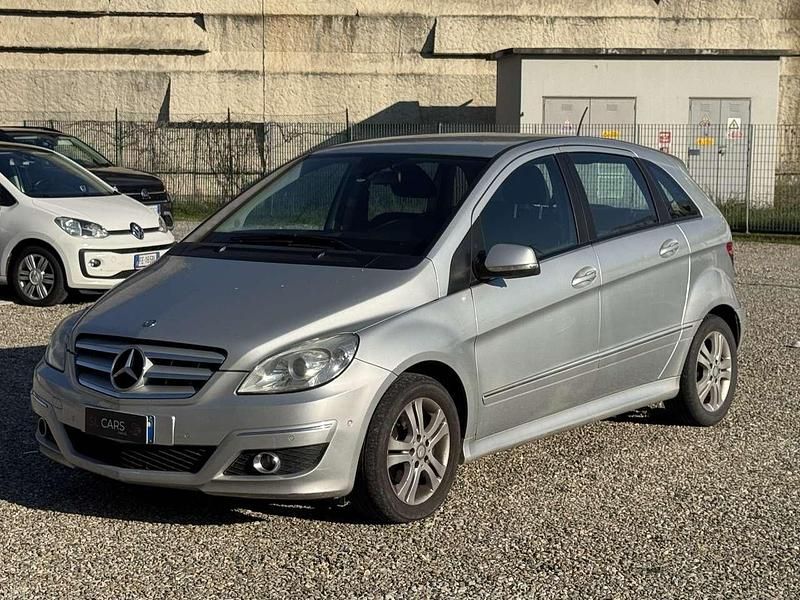 Usata 2010 Mercedes B200 Premium 140 CV Monovolume – 51042 Firenze - FI ...
