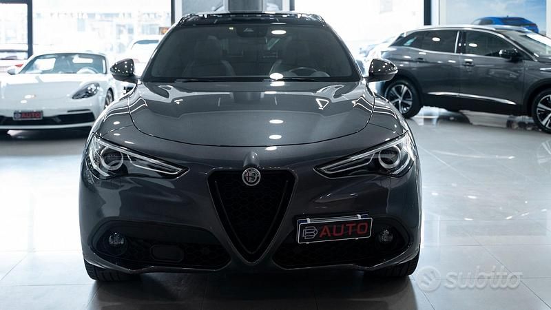 Usata 2021 Alfa Romeo Stelvio Ti 210 CV SUV – 81047 Macerata Campania ...