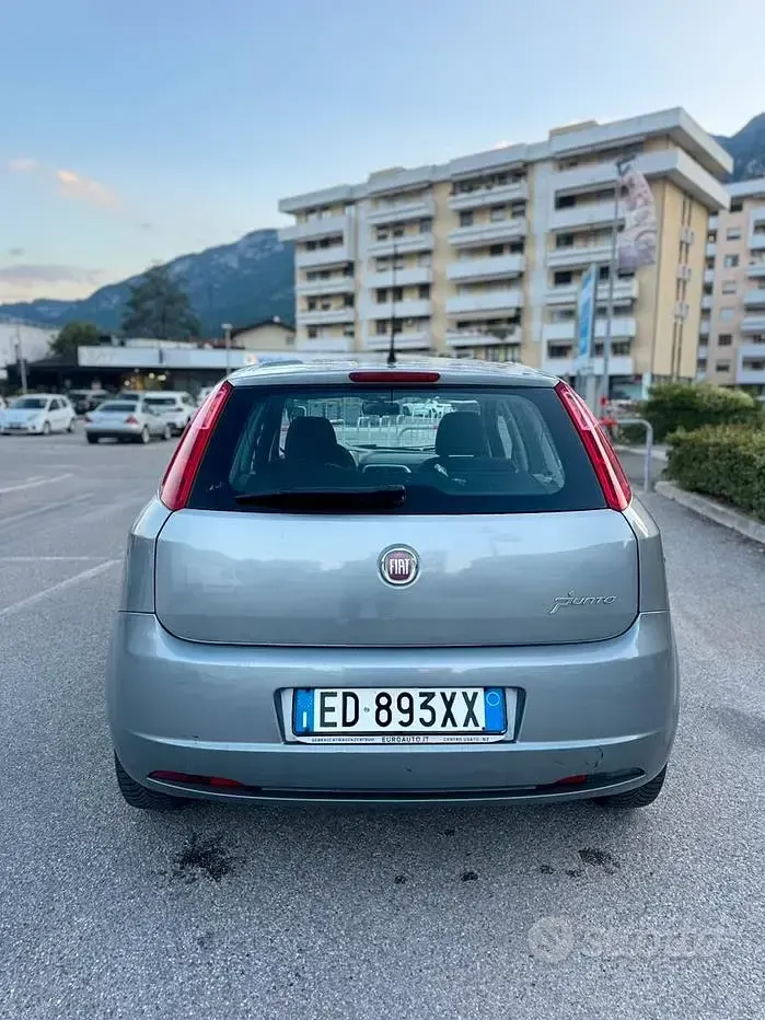 Usata Fiat Grande Punto 65 CV (2010) in Trento - 2500 € | AutoUncle