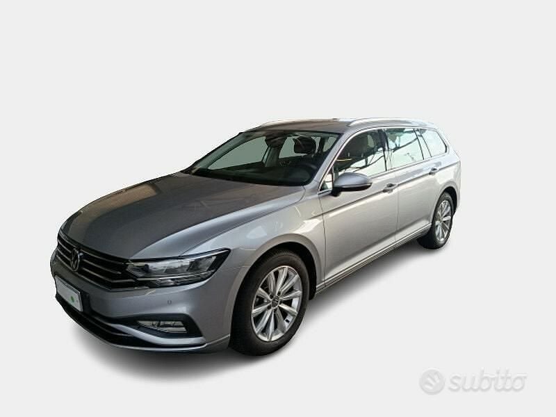 Usata 2021 VW Passat 150 CV Station wagon – 37135 Verona (VR ...