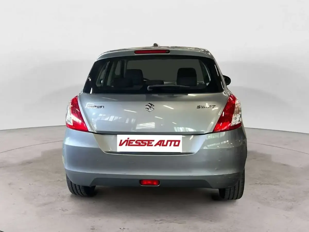 Usata Suzuki Swift Cool 94 CV (2016) in Milano - 7500 € | AutoUncle