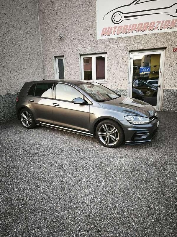 Usata 2018 VW Golf VII R-line 150 CV Tre volumi – 25031 Capriolo ...