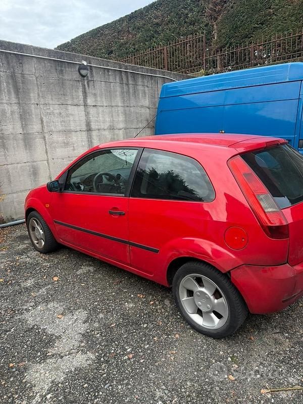 Usata 2004 Ford Fiesta 68 CV Due volumi – Piemonte (Privato) – 1500 ...