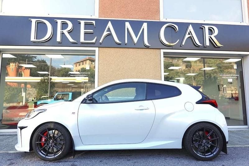 Usata 2024 Toyota Yaris 261 CV Due volumi – 17100 Savona (Rivenditore ...