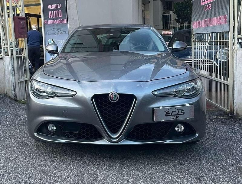 Usata 2017 Alfa Romeo Giulia Super 200 CV Berlina – 00169 Roma - Rm ...
