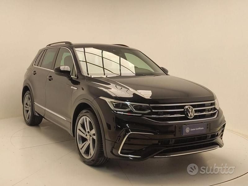 Usata 2022 VW Tiguan R-line 150 CV SUV – 82100 Benevento (BN ...