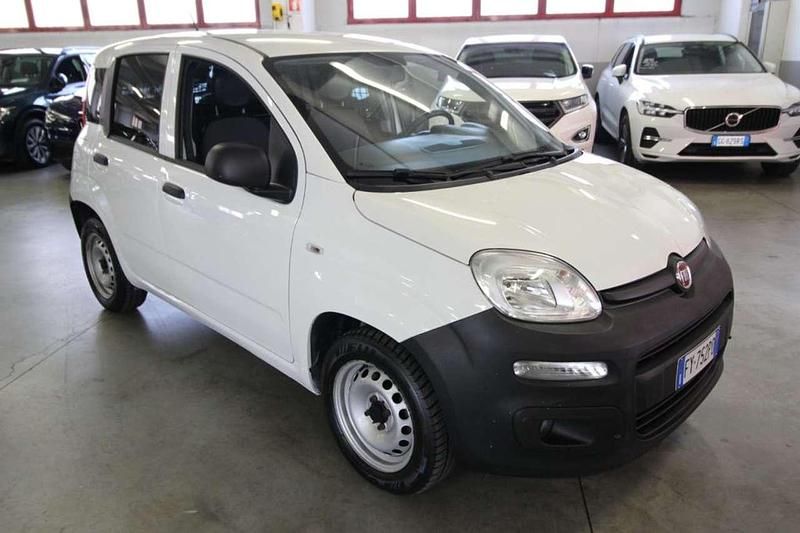 Usata 2019 Fiat Panda Pop 69 CV Furgone – Piemonte (Rivenditore) – 6885 ...