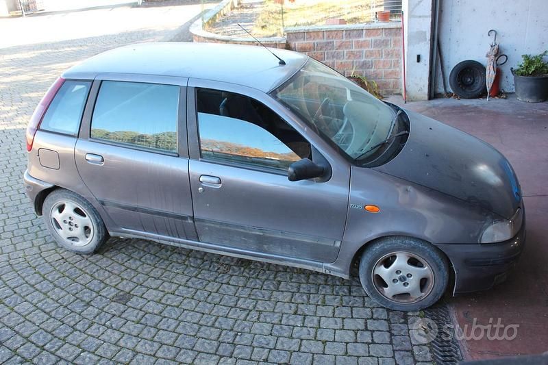 Usata 1997 Fiat Punto Due volumi – Marche (Privato) – 500 € (Super ...