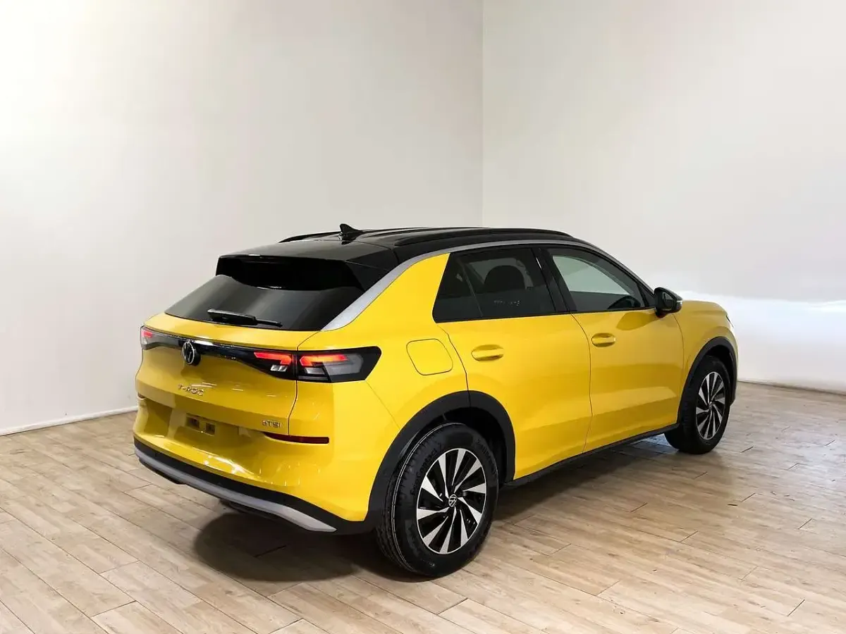 Nuova VW T-Roc Life 150 CV (2026) in Ferrara - Fe - 32.400 € | AutoUncle