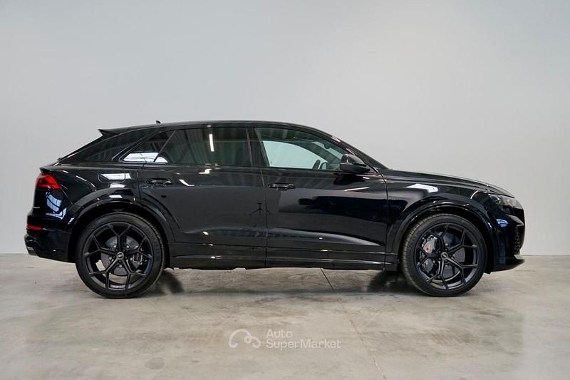 Nuova 2025 Audi RS Q8 Performance 631 CV SUV – 00075 lanuvio ...