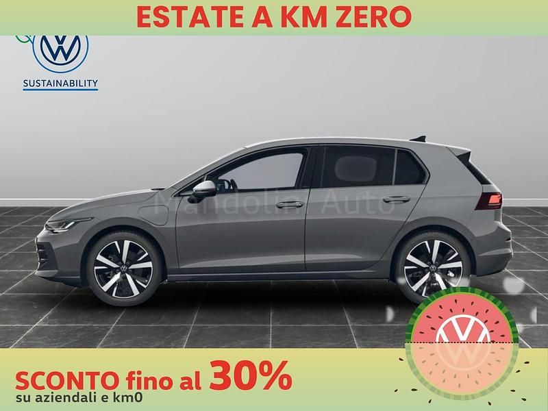 Nuova 2025 VW Golf Edition 204 CV Tre volumi – 2512 - Brescia - Via ...