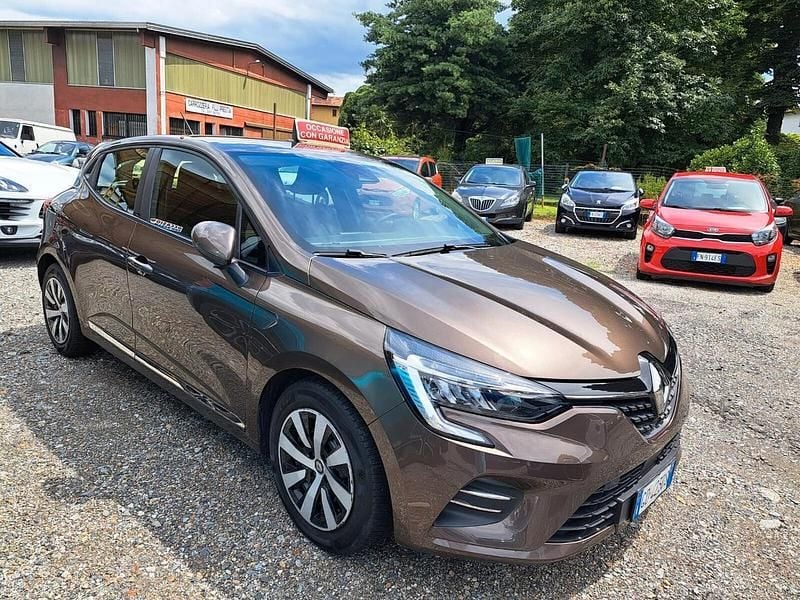 Usata 2021 Renault Clio V Initiale Paris 91 CV Tre volumi – Piemonte ...