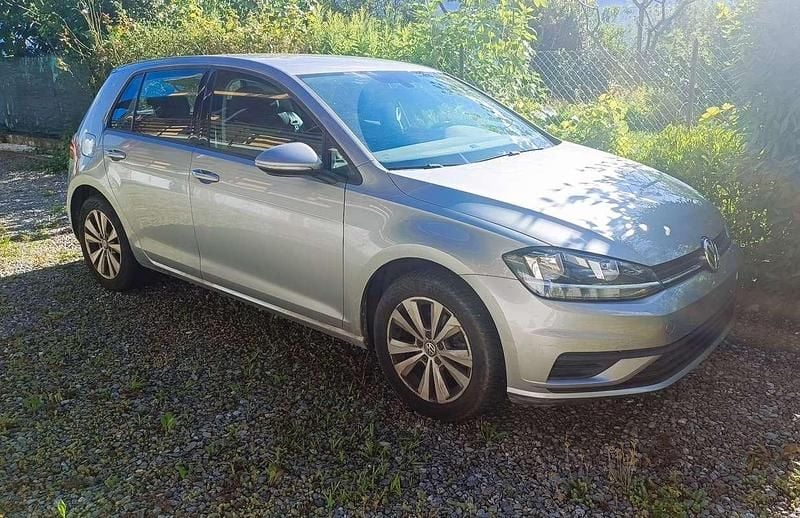 Usata 2017 VW Golf Trendline 86 CV Tre volumi – 20099 Sesto San ...