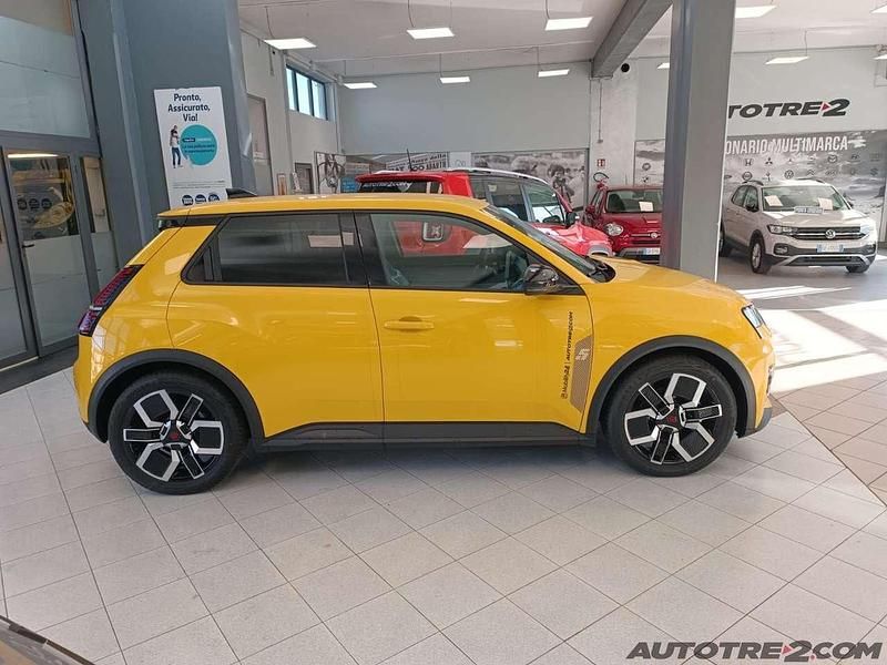 Nuova 2025 Renault 5 E-Tech Evolution 106 CV Tre volumi – Piemonte ...
