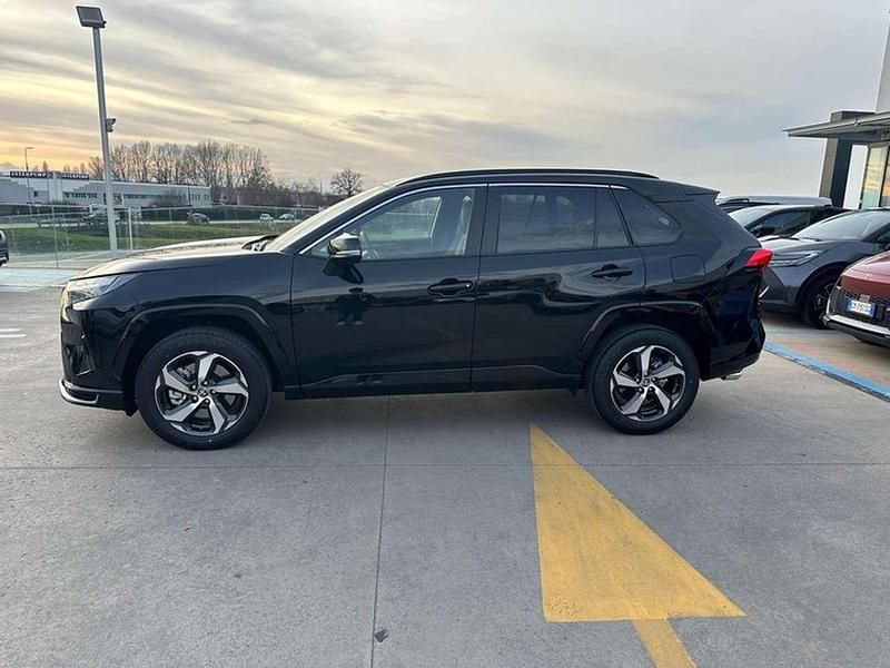 Nuova Toyota RAV4 Hybrid 185 CV (2025) in Reggio Emilia - Re - 48.900 ...