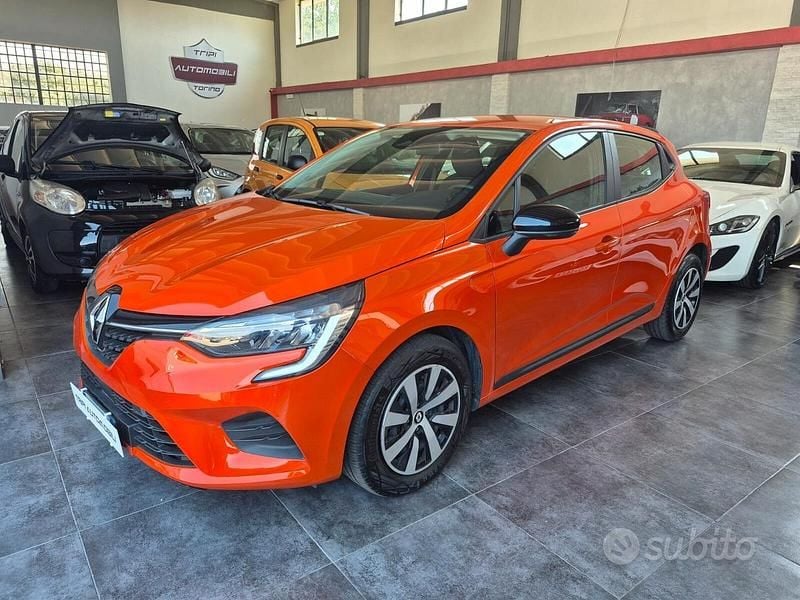 Usata 2023 Renault Clio V SE 66 CV Tre volumi – Piemonte (Rivenditore ...