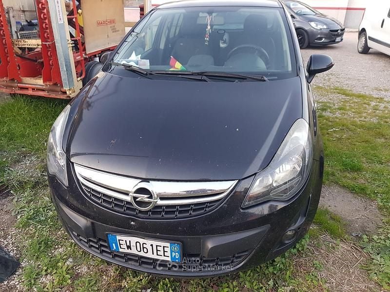Usata 2014 Opel Corsa 75 CV Tre volumi – 44023 LAGOSANTO (Rivenditore ...